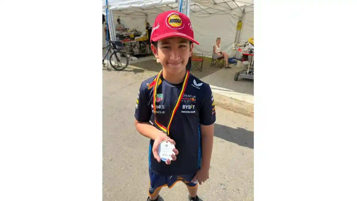 Altaf Ridwan Buktikan Talenta Indonesia di FIA Karting Academy Trophy ...