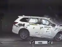 VIDEO: Crash Test Mitsubishi Outlander PHEV (ASEAN NCAP)