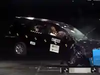 VIDEO: Crash Test Toyota Kijang Innova (ASEAN NCAP)