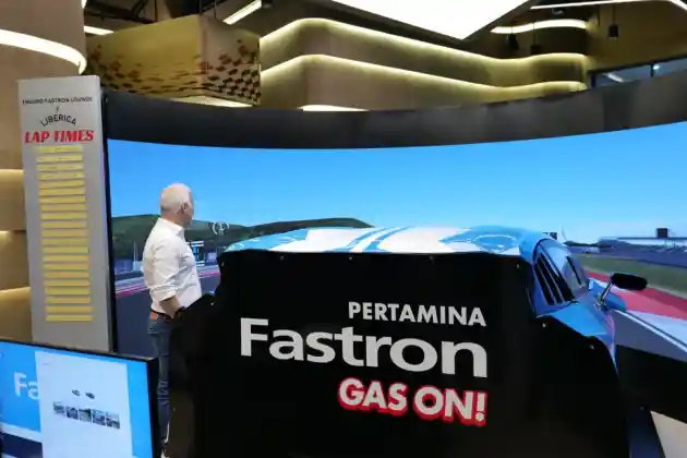 Racing Suit Bersejarah, Menandai Satu Dekade Kerja Sama Pertamina ...