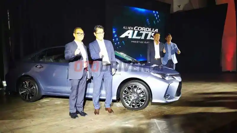 Corolla Altis Generasi Baru Meluncur, Kini Pakai Hybrid