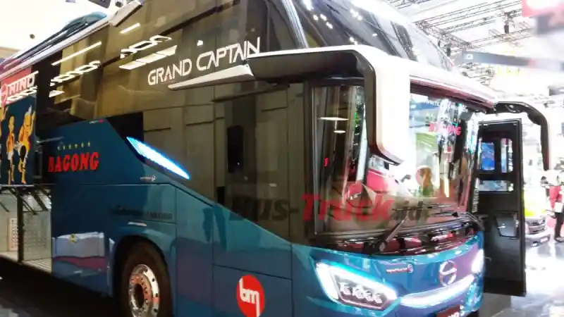 Hino GB 150 L Jadi Andalan Baru Untuk Medium Bus Pariwisata