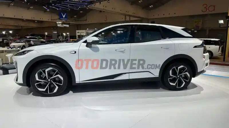 GALERI: Changan Deepal SO7 (19 FOTO)