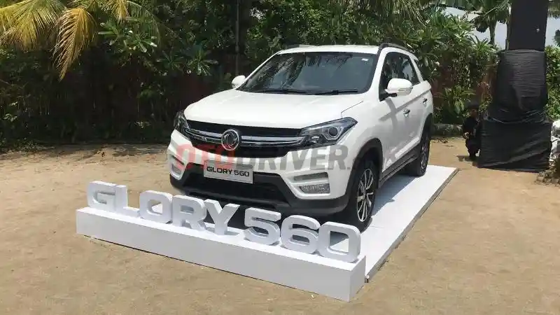 GALERI: DFSK Glory 560 (19 Foto)