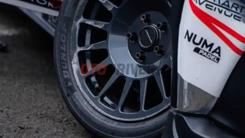 Ban Dunlop Direzza B02 Unggul Buat Drift
