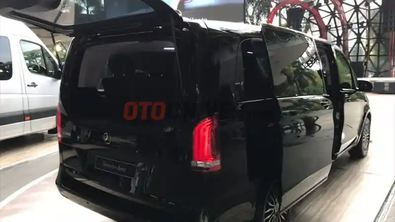 GALERI: MPV Mewah Mercedes-Benz Indonesia (24 Foto)
