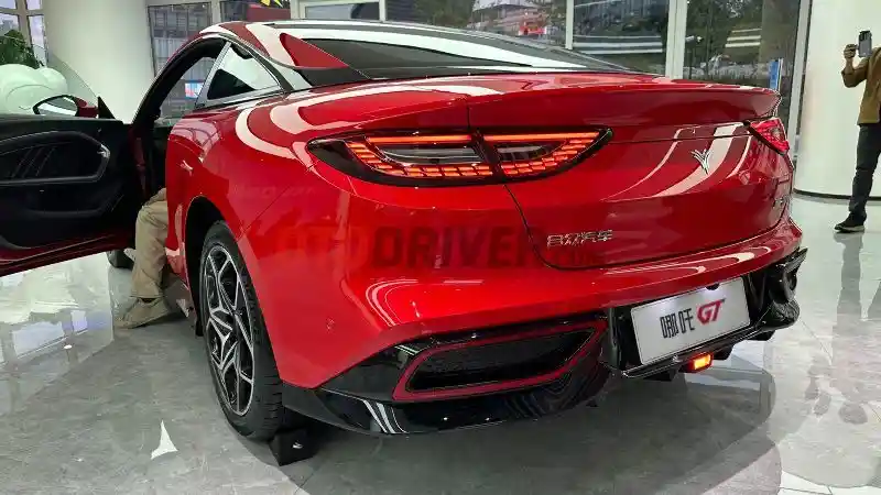 Bertemu Langsung Dengan Neta GT 580 AWD Di Negara Asalnya