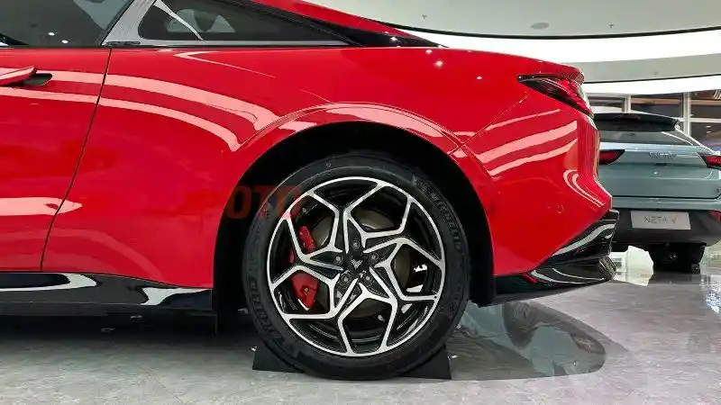 Bertemu Langsung Dengan Neta GT 580 AWD Di Negara Asalnya