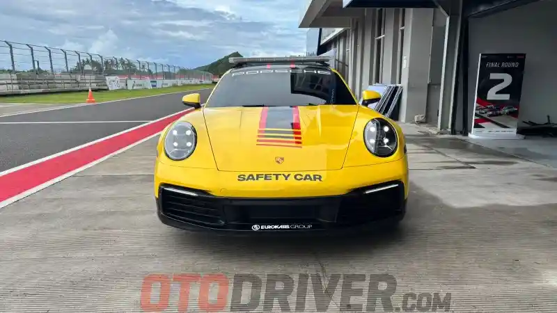 GALERI: Porsche 911 Carrera S Safety Car PSCI (25 FOTO)