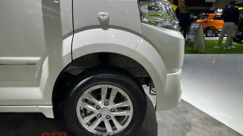 Beda Dengan Lainnya, Suzuki Hadirkan APV, Sang Legenda di IIMS 2025