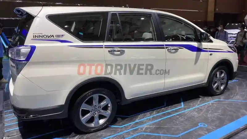 Toyota Kijang Innova EV Concept Resmi Melantai Di IIMS 2022 (8 FOTO)
