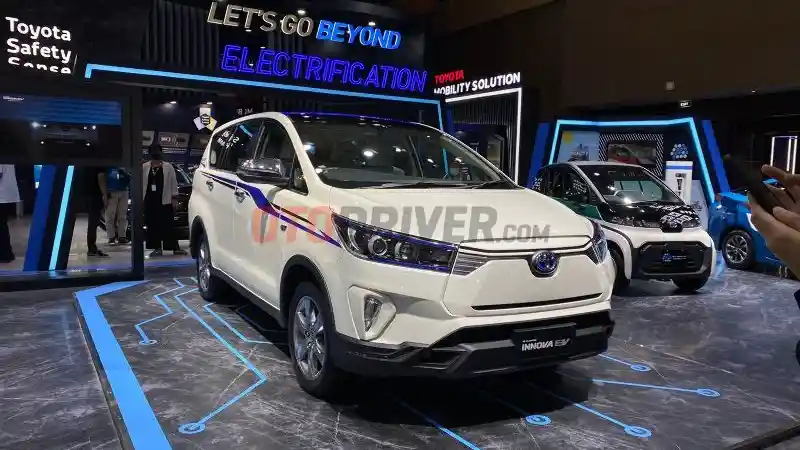 Toyota Kijang Innova EV Concept Resmi Melantai Di IIMS 2022 (8 FOTO)