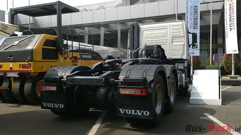 Lebih Dekat dengan Volvo FM 370 Tractor Head Di Pameran Konstruksi ...