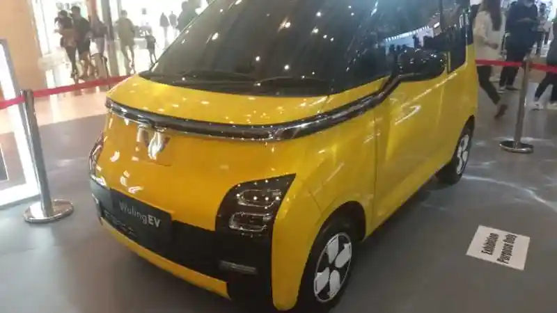 Mobil Listrik Mungil Wuling Versi Pasar Indonesia Resmi Diperkenalkan