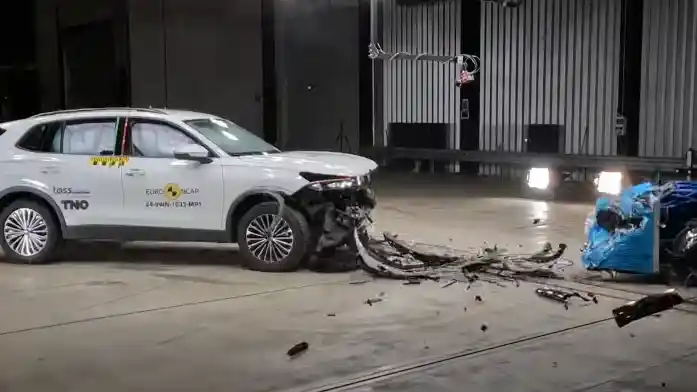 VIDEO: Crash Test Volkswagen Tiguan (Euro NCAP)